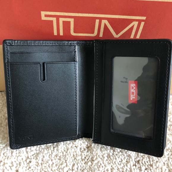 Tumi | Bags | Tumi Alpha Gusseted Card Case | Poshmark